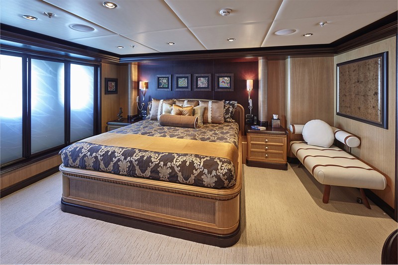 Yacht COCOA BEAN, Trinity Yachts | CHARTERWORLD Luxury Superyacht Charters